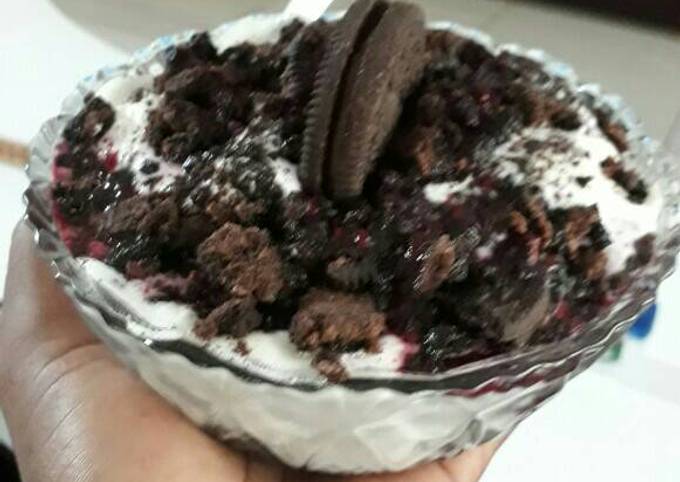 Oreo Parfait Recipe by theforklessfuss - Cookpad