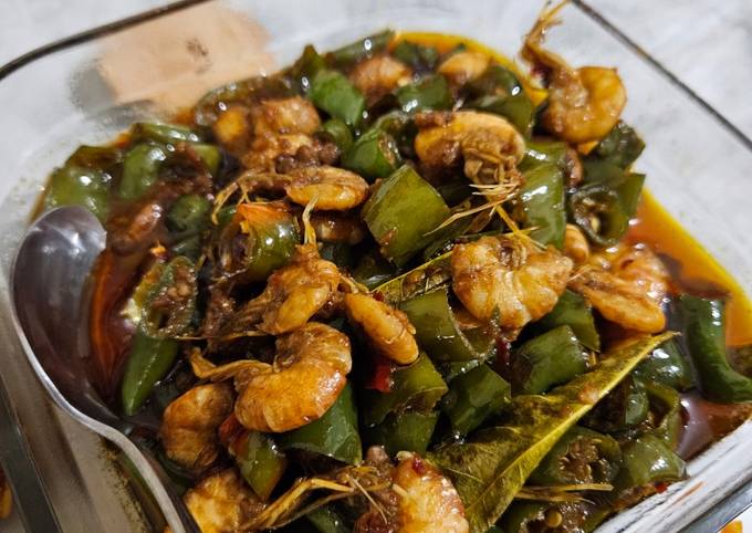 Resep Udang Tauco Cabai Hijau oleh Tsamrotul Janah - Cookpad