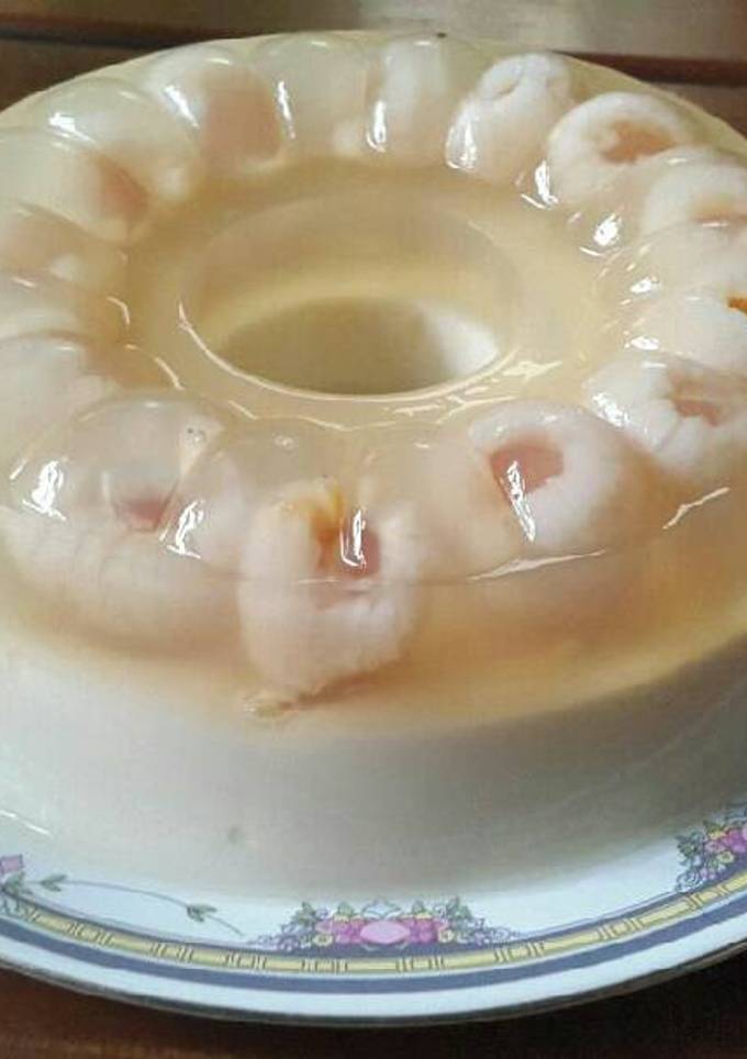 Resep Puding Leci Vanilla oleh Rika Hafidah Kartika - Cookpad