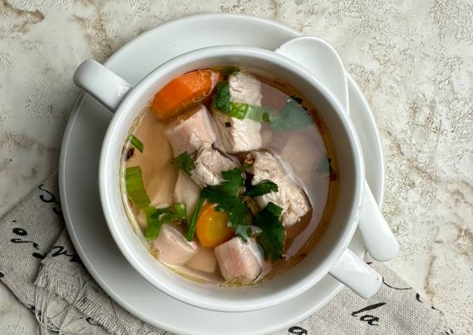 Resep Sop Ayam Sosis oleh Rini Dwi Astuti - Cookpad