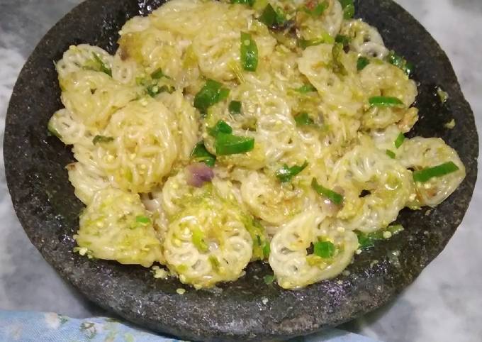 Resep Seblak Kerupuk Tumis Cabe Ijo Terasi oleh Khadijah Santiana - Cookpad