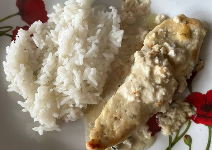 Baked chicken with blue cheese Recipe by Simi and Milo - Cookpad