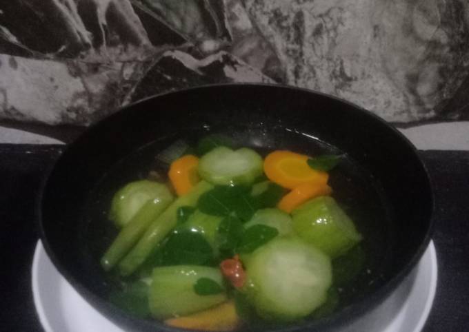 Resep Sayur bening Buncis oyong oleh Dapoer Mama Anna Rohana - Cookpad