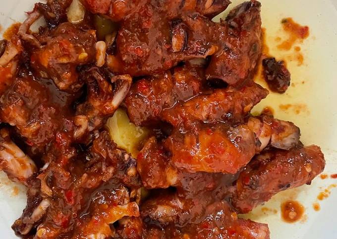 Resep Cumi Bakar Saus Pedas Madu oleh Clarissa Queena Ghaziyah - Cookpad