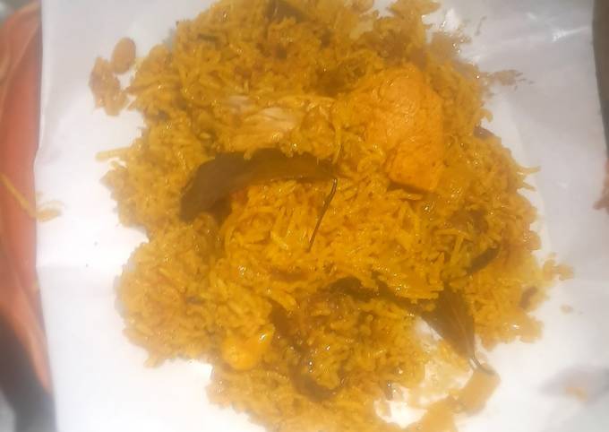 Handi chicken biryani (claypot cooking) Recipe by Polly Basu - Cookpad