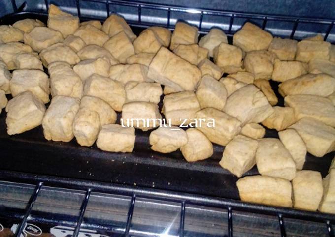 Baked chin chin Recipe by Ummu_Zara - Cookpad
