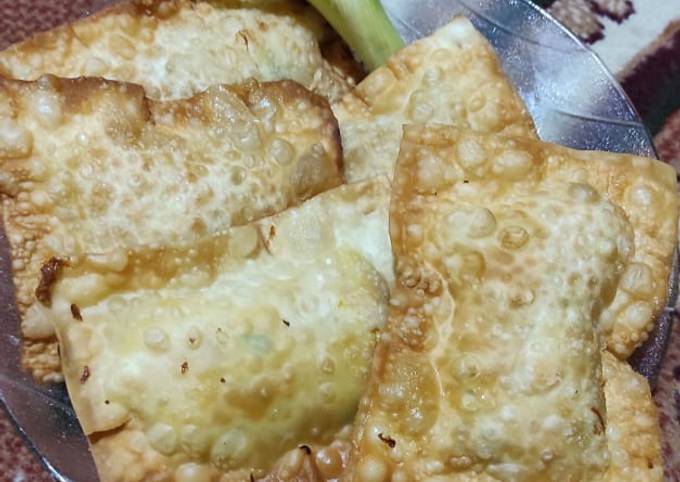 Resep Pangsit Isi Telur oleh Ria_Chan - Cookpad