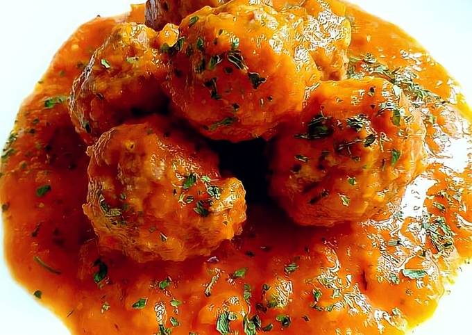 Keftas de cordero en salsa de tomates y shoarma Receta de Alexis ...