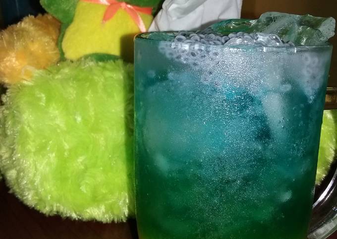 Resep Blue Ocean Drink oleh Ummu Zamra - Cookpad