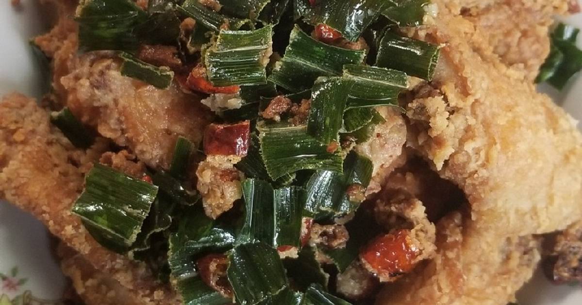 Resep Ayam tepung bawang putih pandan oleh Fika risdiyanti - Cookpad