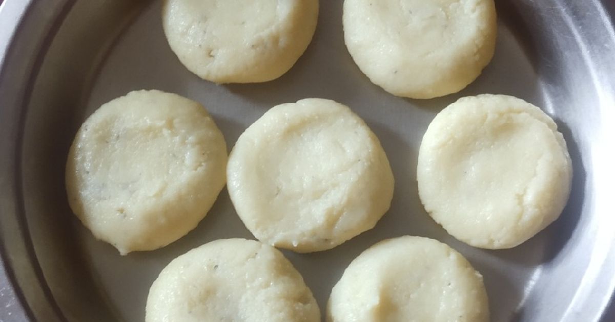 Dr. Pushpa Dixit દ્વારા રેસીપી સફેદ પેંડા (White Peda Recipe In Gujarati) - કૂકપૅડ