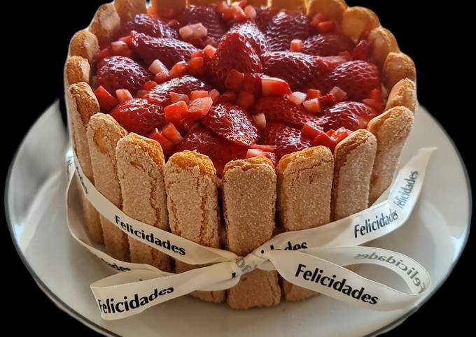 Tarta Carlota de Fresas Receta de Amparo Rovira- Cookpad