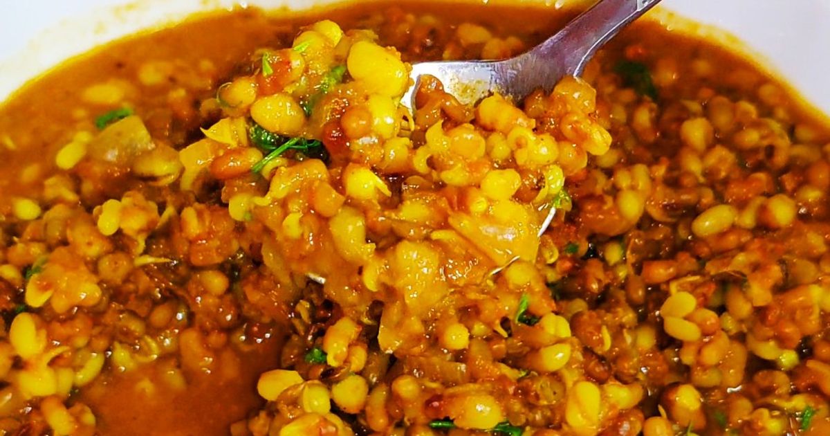 Moong Matki Usal Recipe Recipe by Shaheen Syed - Cookpad