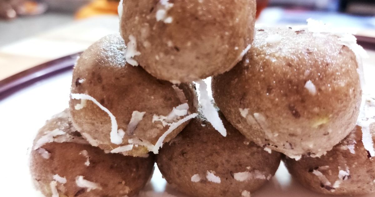 Choorma Ladoo Recipe by Neelima Mishra - Cookpad