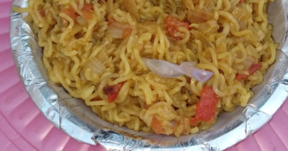 Masala Onion Maggie Recipe by Nikunj Singhania - Cookpad