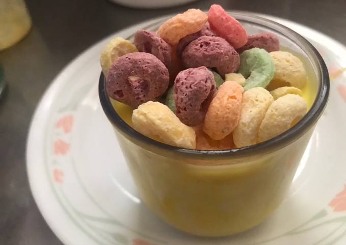 Yogurt casero de limón con froot loops Receta de Maria Luisa Aguilar ...
