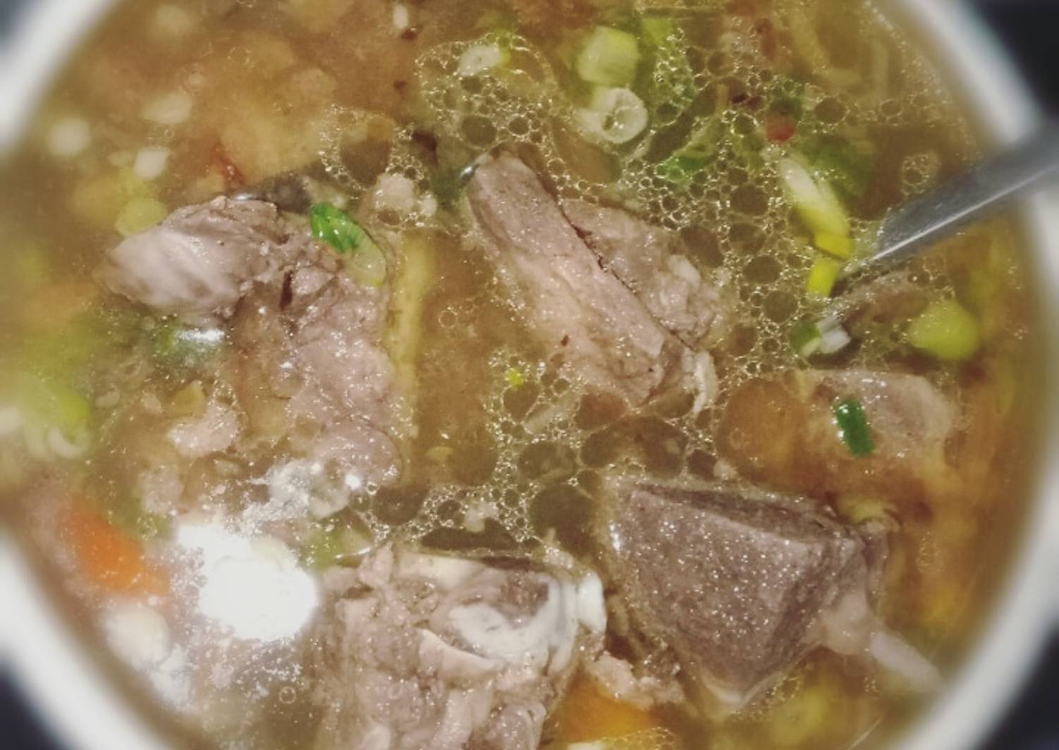 Resep Soup tulang sapi oleh Iismaryanti - Cookpad