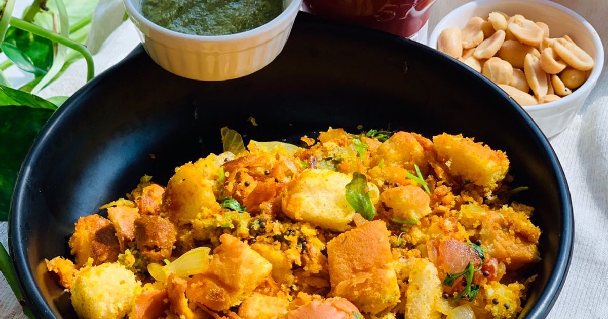 Bun/Bread Spicy Poha Recipe By Ruchika