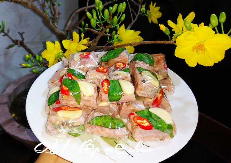 Cách Làm Món Nem chua của QUÂN NGUYỄN - Cookpad