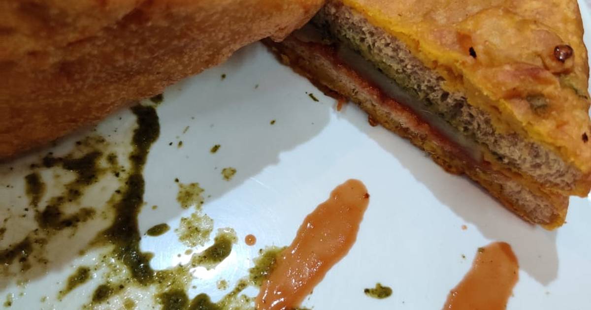 Stuffed Bread Pakoda Recipe by Vrinda Idnani - Cookpad