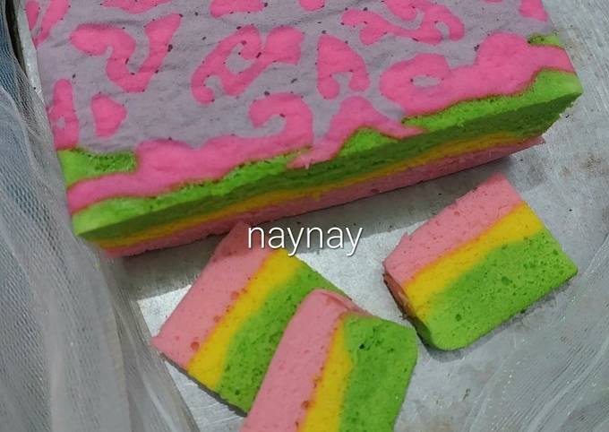 Resep Bolu Lukis Batik Rainbow oleh NayNay - Cookpad