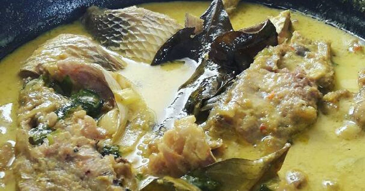 Resep Ikan Kakap Bumbu Kuning oleh Wulan Permata Intan - Cookpad