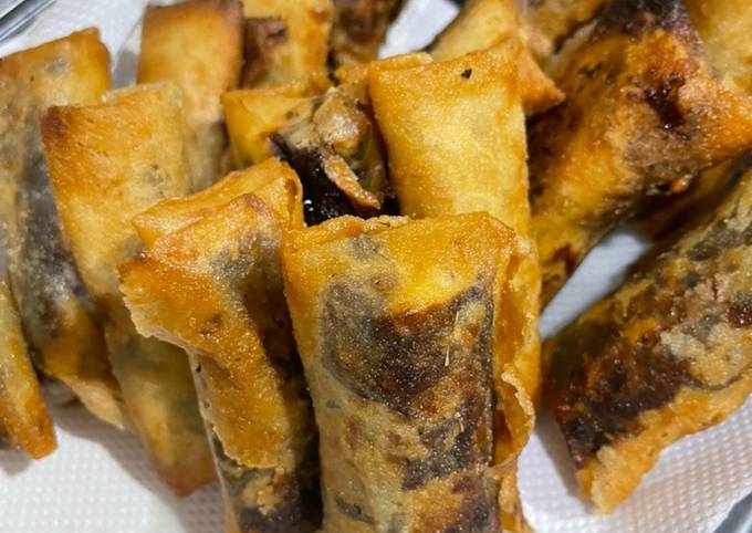 Resep Piscok yummy / pisang coklat goreng oleh shy_kitchen - Cookpad