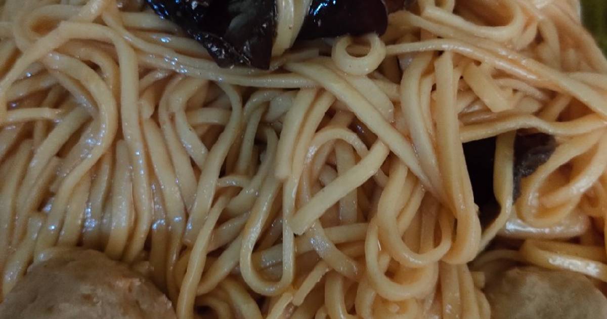 Resep Mie jamur kuping oleh diah arumsasi - Cookpad