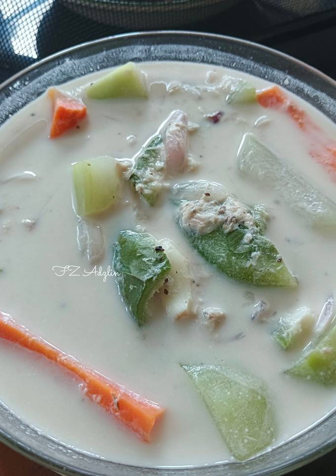 Resipi Petola Dan Labu Air Masak Lemak Putih oleh FZ Adzlin - Cookpad