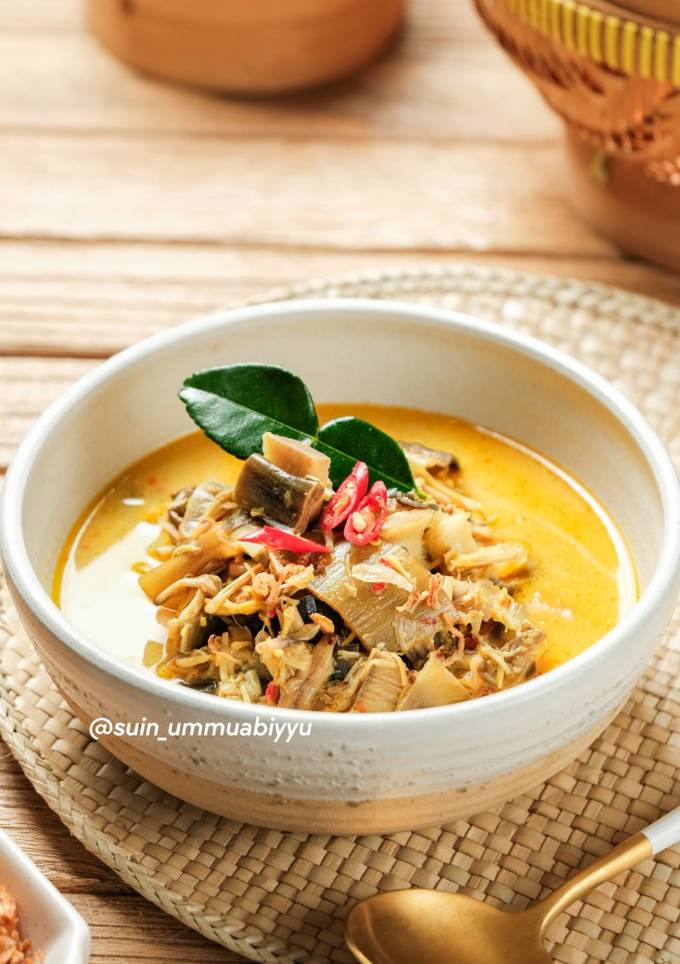 Resep Lodeh Jantung Pisang (Lodeh Tuntut) oleh Suin Ummu Abiyyu - Cookpad