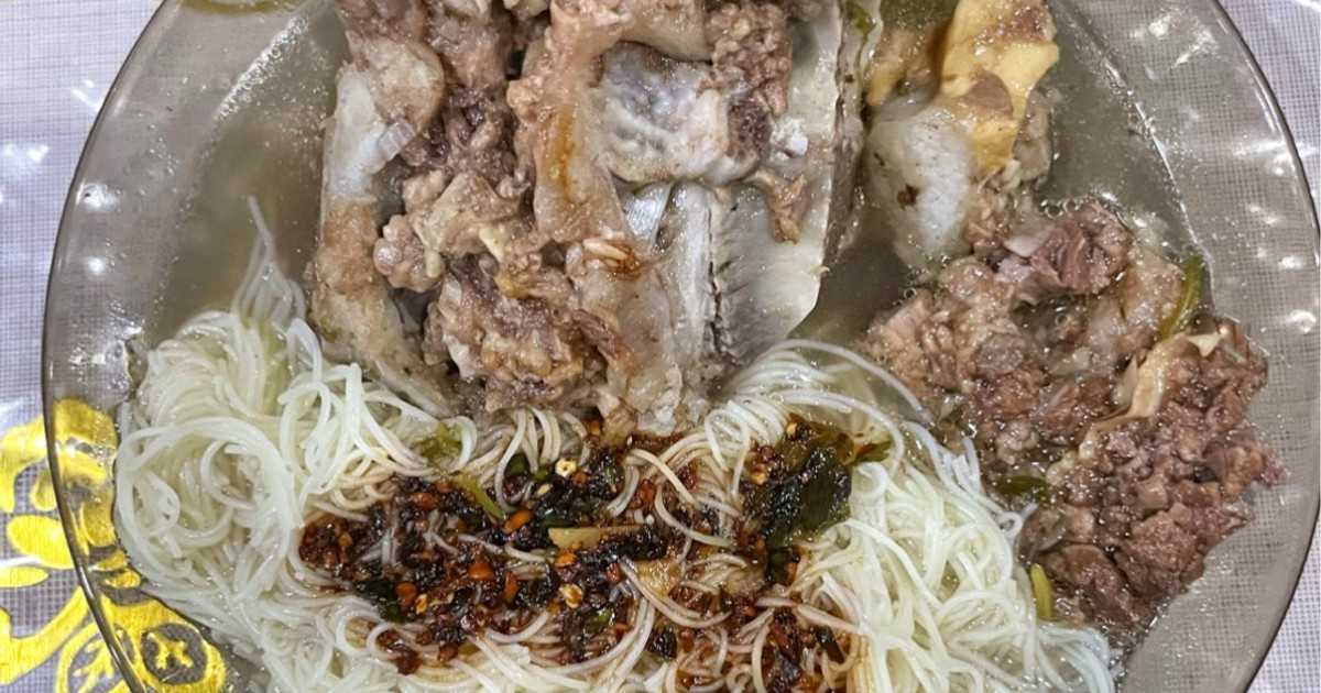 Resipi Bihun Sup Tulang Sambal Kicap oleh Salina Jalaludin - Cookpad