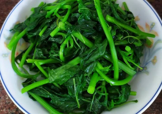 Resep Bayam rebus ijo gurih oleh sheilla shaj'na - Cookpad