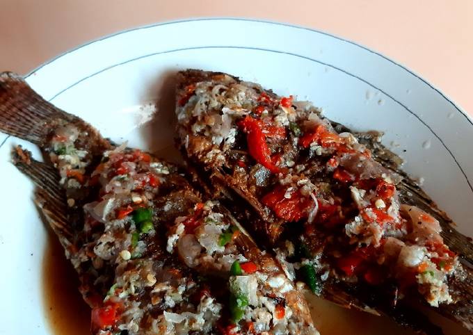 Resep Nila Goreng Bumbu Cobek oleh regina ramdhiani - Cookpad