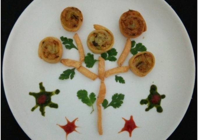 Pin wheel samosa tree Recipe by Nidhi Ashwani Bhargava - Cookpad
