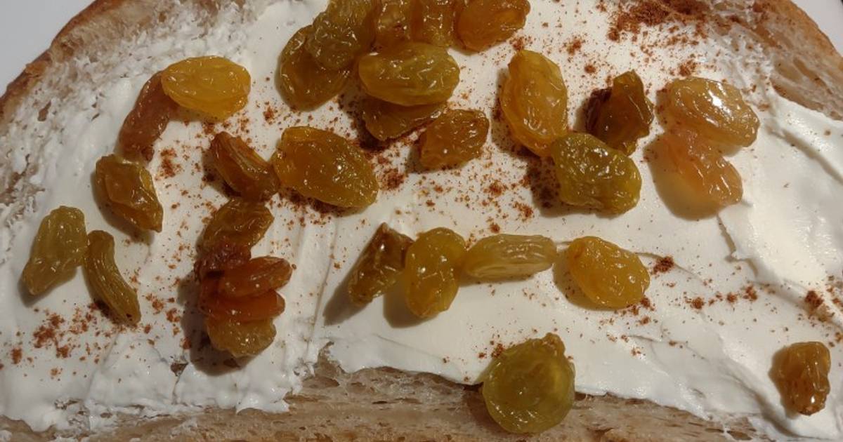 Raisin cream cheese toast Recipe by Christina T - Cookpad