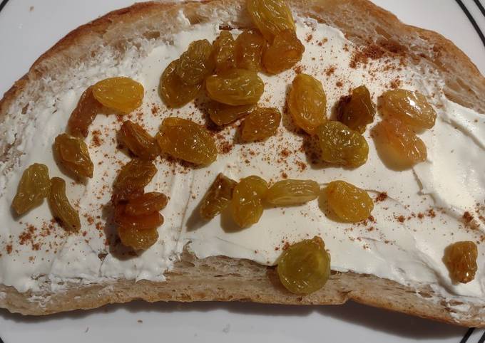 Raisin cream cheese toast Recipe by Christina T - Cookpad
