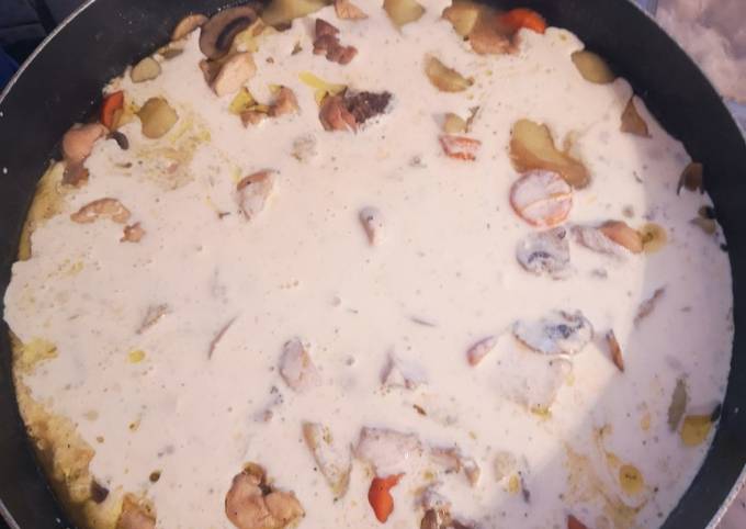Pollo al strogonoff Receta de El chyr cocina sana - Cookpad