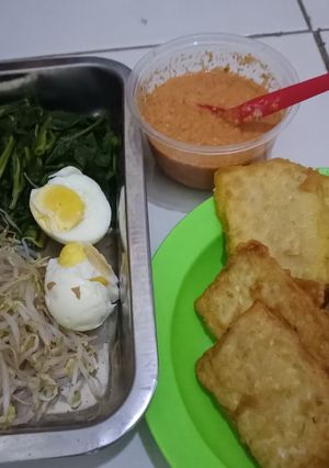 Resep Pecel Sayur Dan Tempe Goreng Tepung oleh Ida Yani - Cookpad