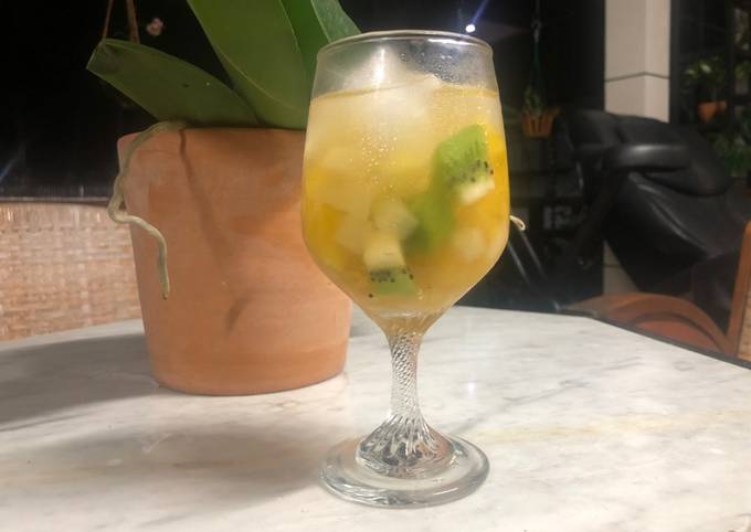 Resep Es Setrop - Es Buah Simple Syrup oleh Handini Audita - Cookpad