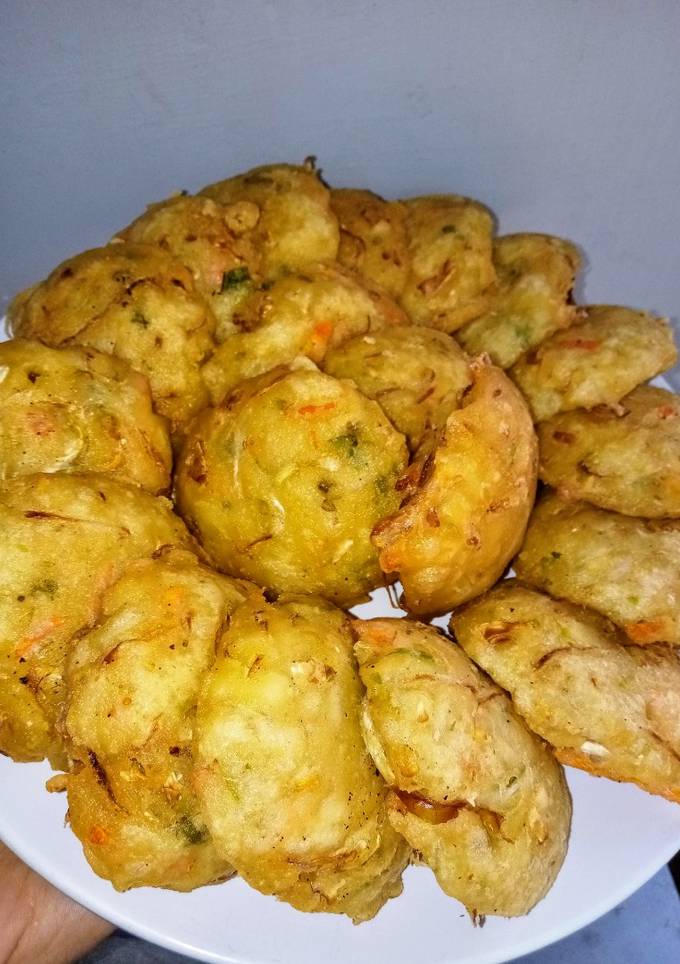 Resep Bakwan Sayur / Ote - Ote / Weci / Pia - Pia oleh Cooking With Mama Aie' 😊 - Cookpad