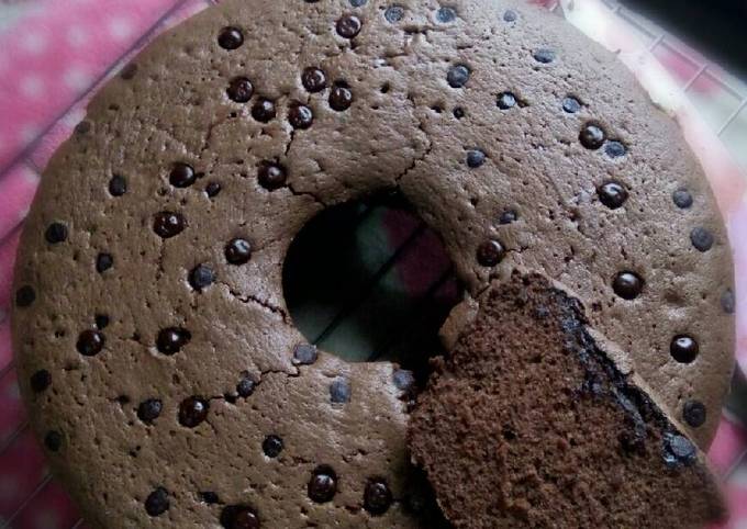 Resep Bolu Coklat Sederhana oleh Titi Haryanti - Cookpad