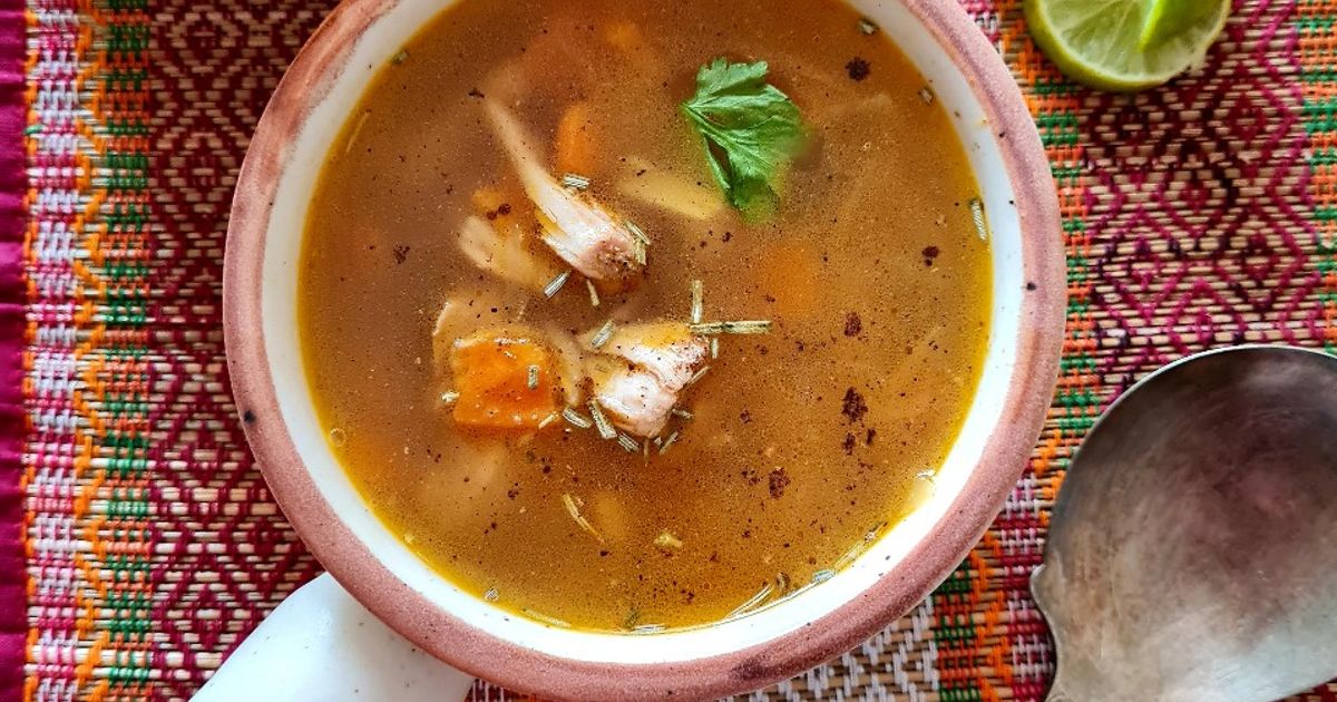 Luna Bose দ্বারা চিকেন স্যুপ (Chicken Soup Recipe In Bengali) রেসিপি ...