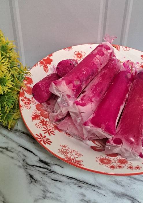 Resep Es lilin buah naga simple oleh Yayan Yuliani - Cookpad