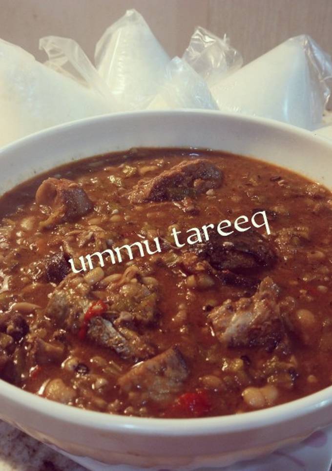 Tuwun shinkafa da miyan kubewa wake da kifi da kaza girki daga ummu ...