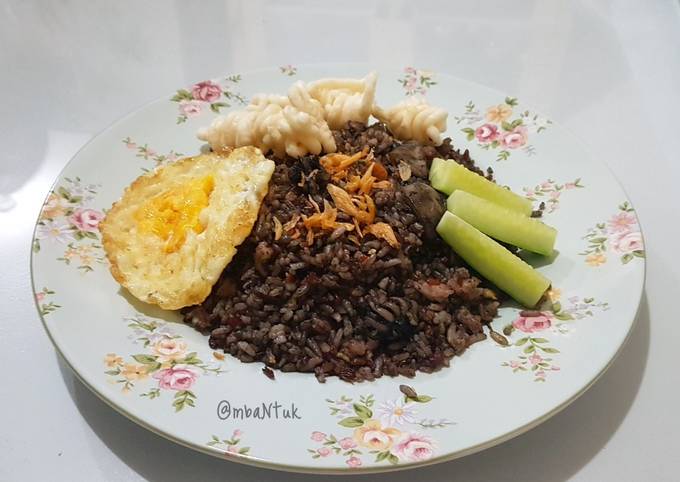 Resep Nasi Goreng Hitam oleh Tituk SK - Cookpad