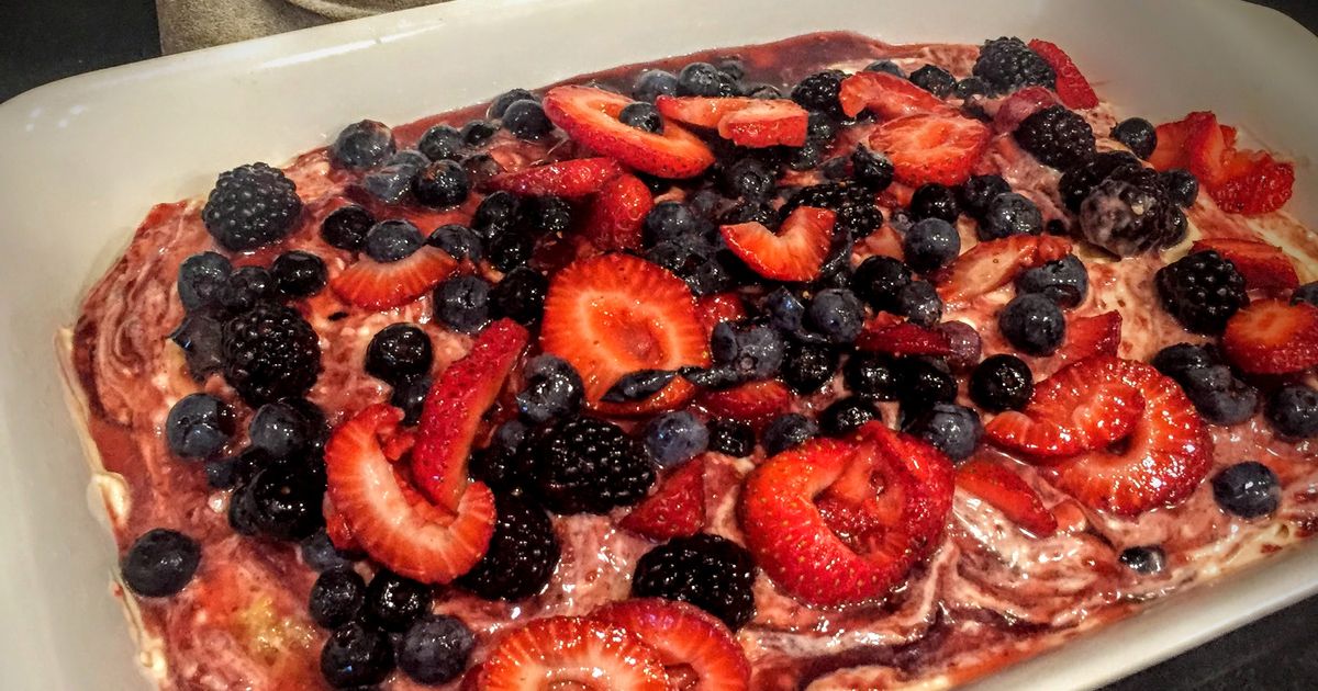 Triple Berry Tiramisu Recipe by Nikki diMonda Kayatta - Cookpad