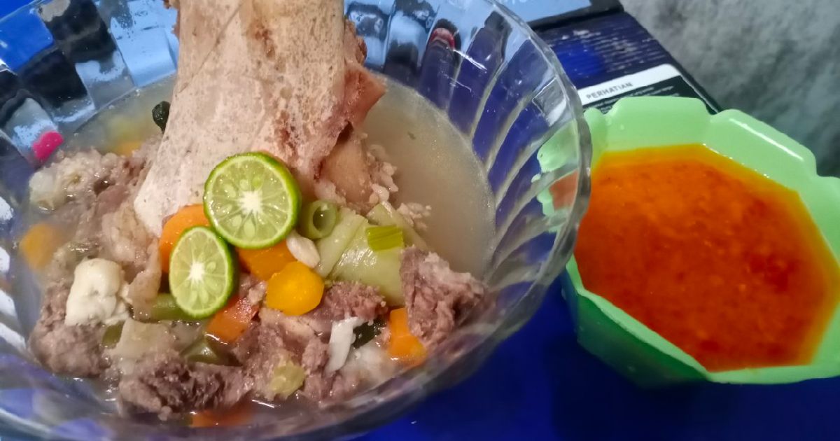 Resep Sup Tulang Sapi Seger Pake Bumbu Racik Dan Sambal Untuk Sup oleh ...
