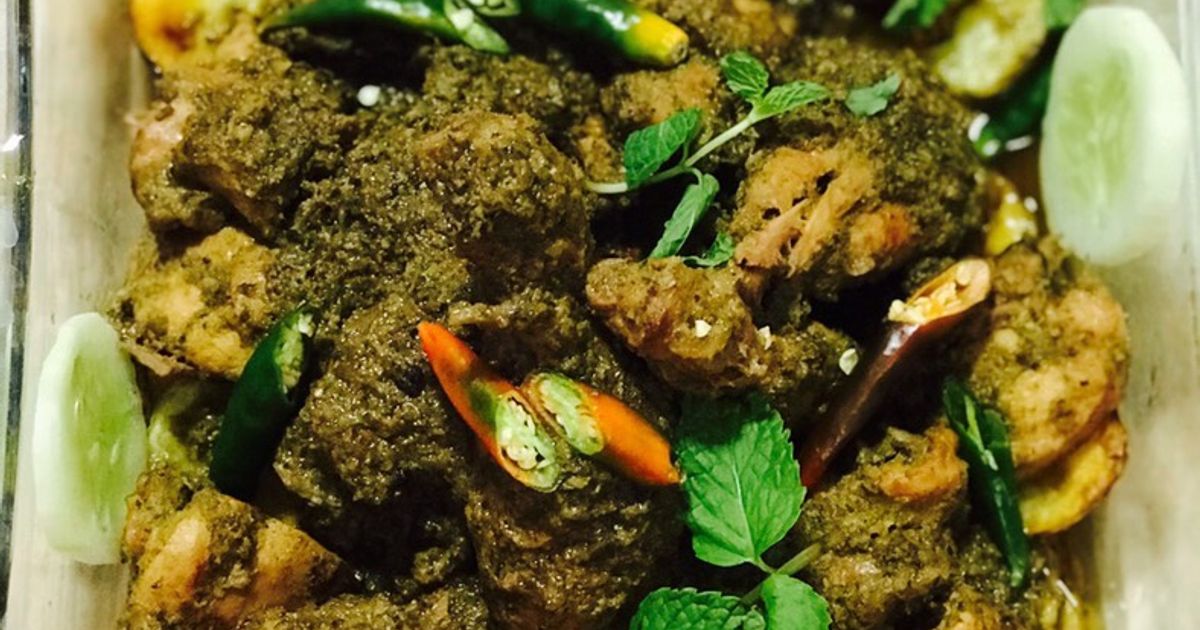‘Chicken Cafreal’: A Popular Goan Green Chicken Curry Recipe by Anamika ...