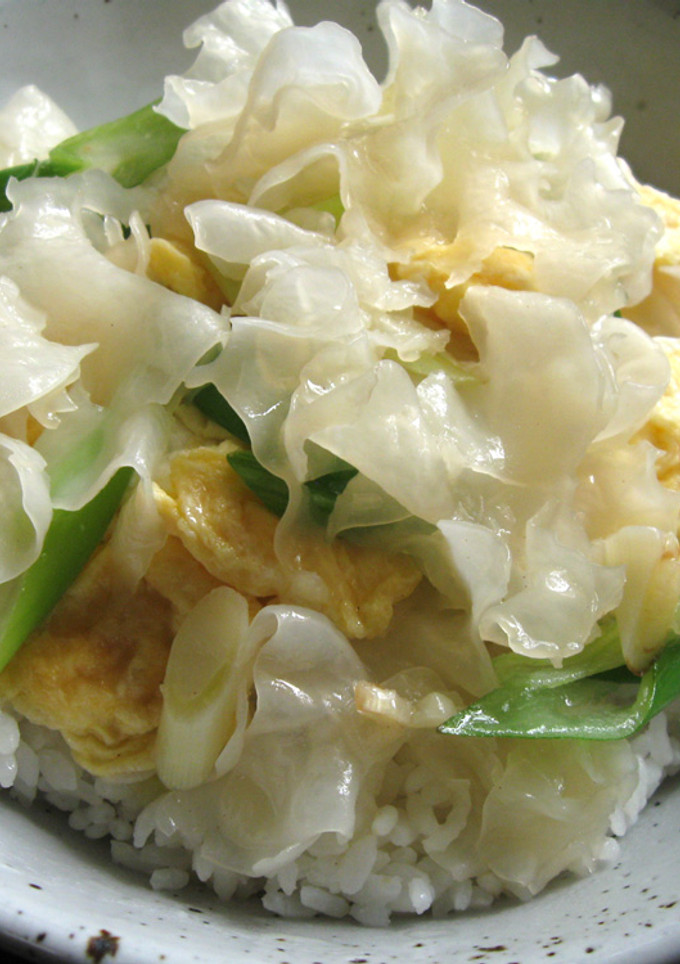 Snow Fungus & Egg Rice Bowl Recipe by Hiroko Liston - Cookpad