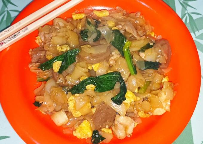 Resep Kwetiaw Goreng Ayam oleh AiNa's Meals - Cookpad
